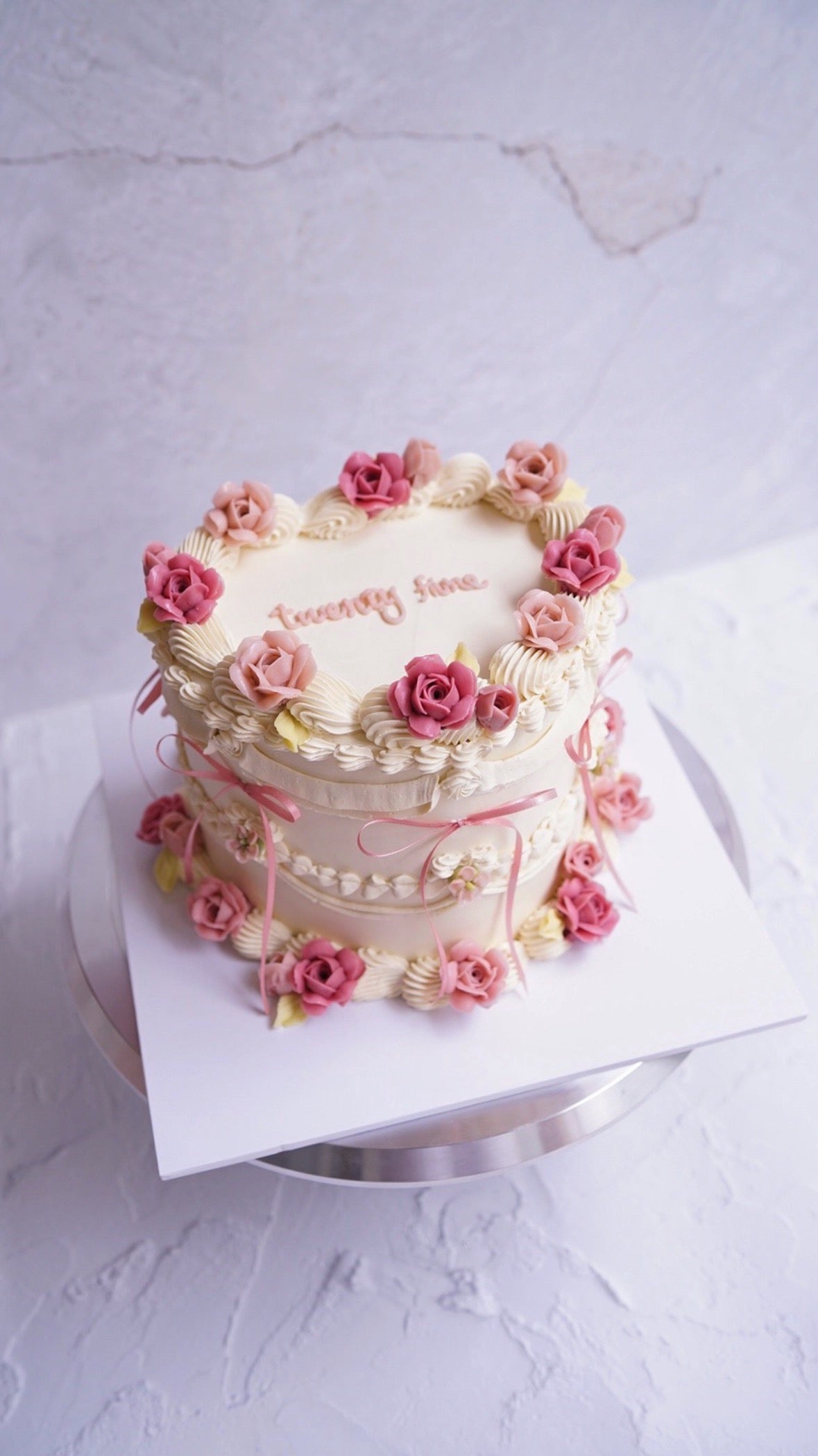 Love heart lambeth with edible florals & petit ribbons